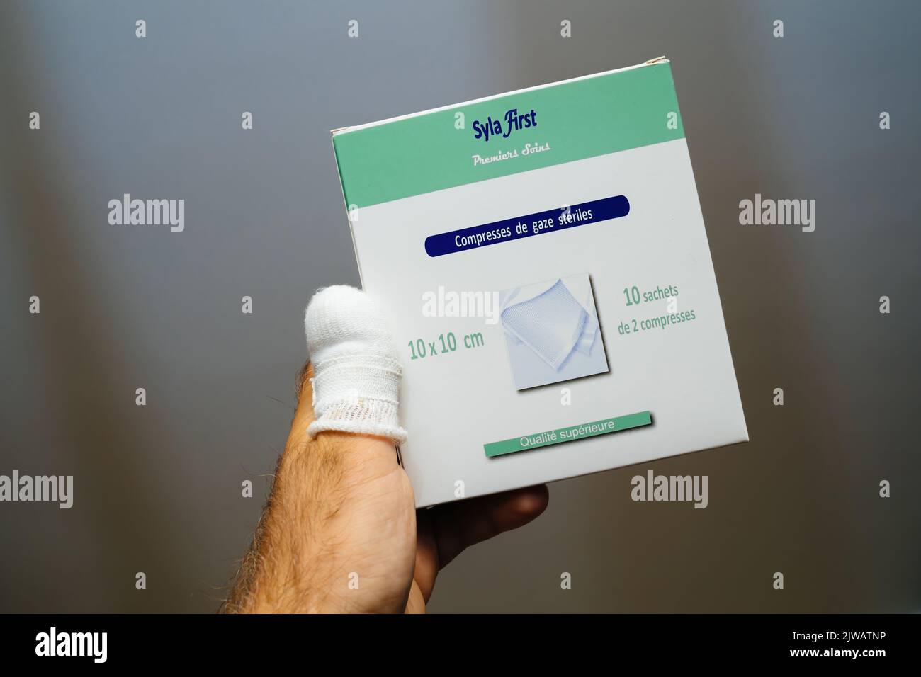 Syla first sterile gauze hi-res stock photography and images - Alamy