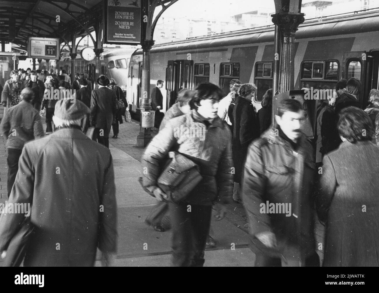 Image of train travelers on the fourth platform of the N.S. station ...