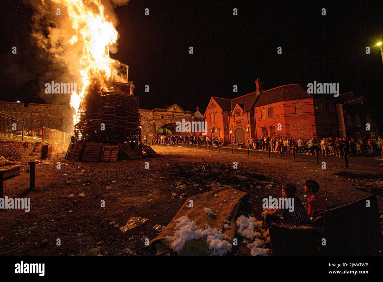 Loyalist bonfire in the protestant Fountain Estate, Derry, Londonderry ...
