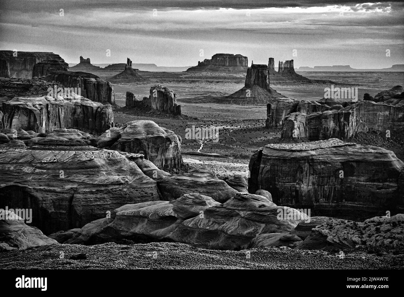 Views of Monument Valley from Hunt"s Mesa Stock Photo - Alamy