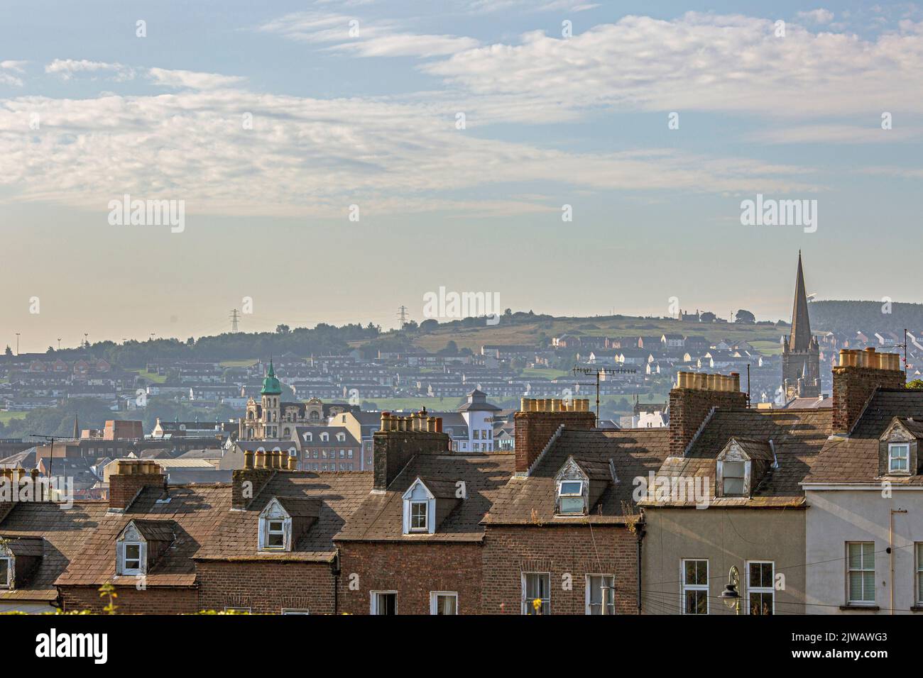 Derry skyline hi-res stock photography and images - Alamy