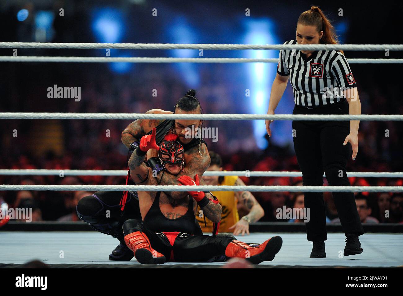 Clash at the castle hi-res stock photography and images - Alamy