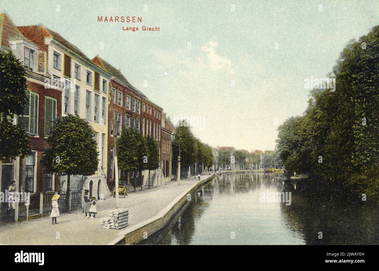 View of the Langegracht with the Vecht in Maarssen from the southwest ...
