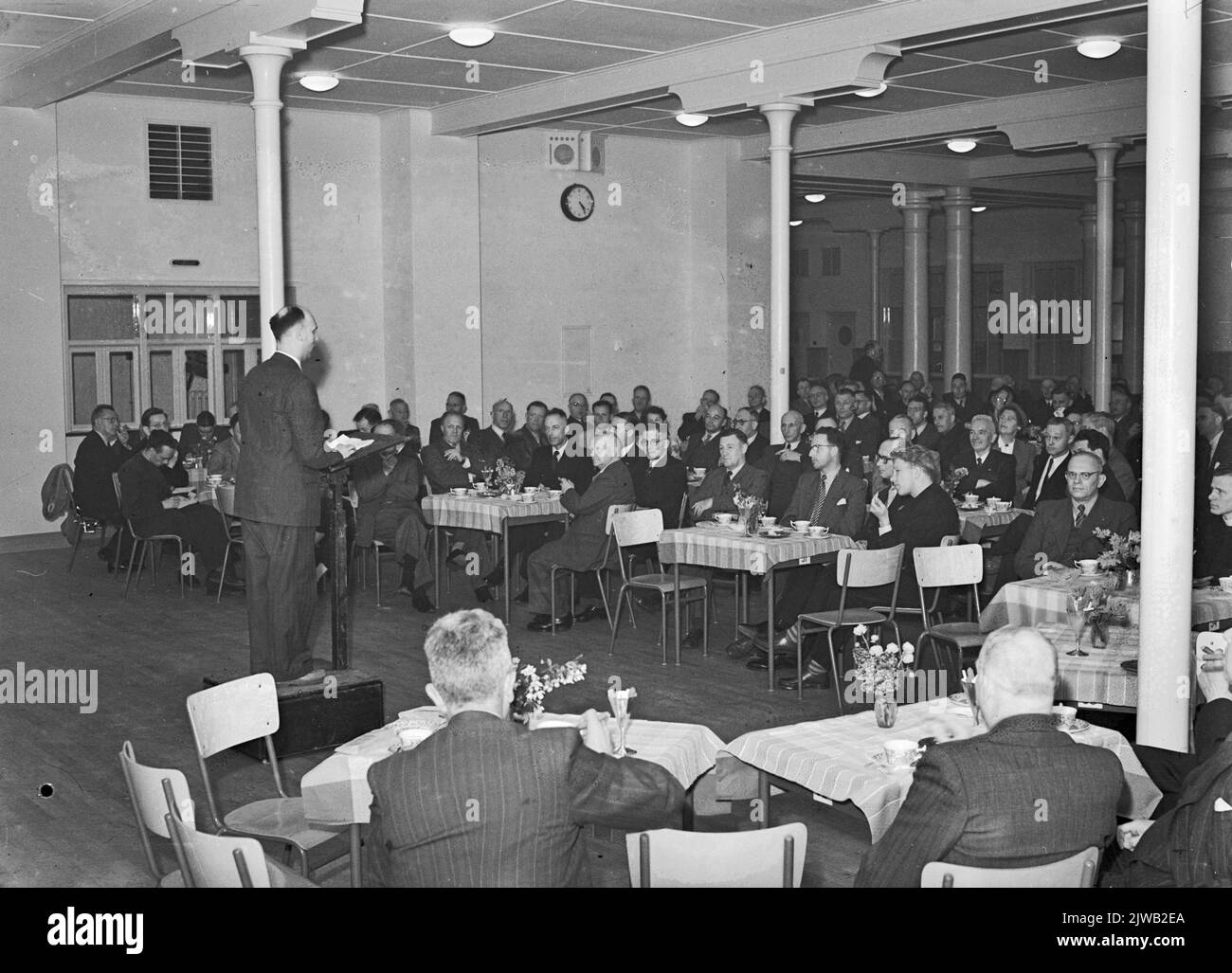 Image of the opening of the "NS electrification exhibition" of the N.S ...