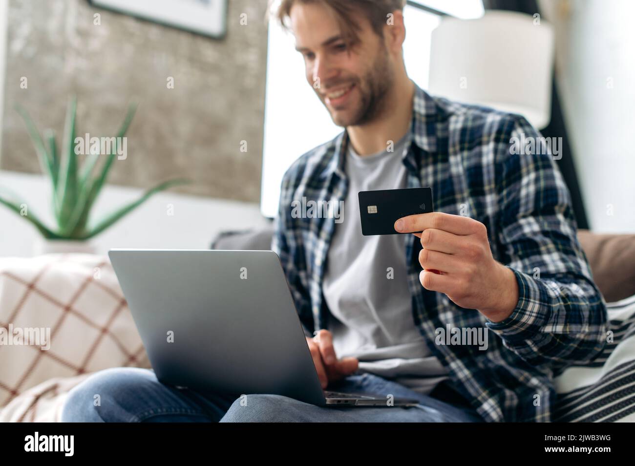 Remote e banking hi-res stock photography and images - Alamy