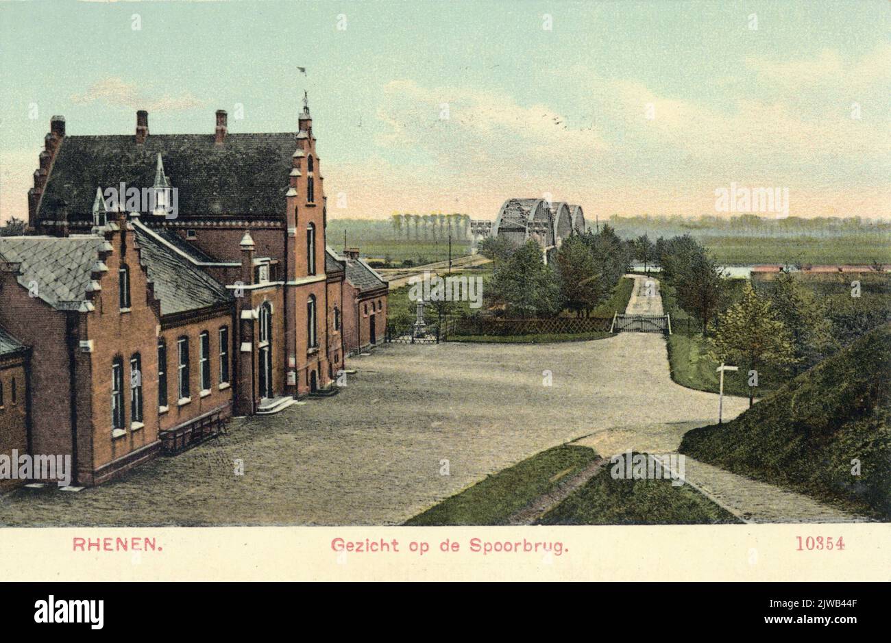 Rhenen. View of the railway bridge. "Recto, o Stock Photo - Alamy