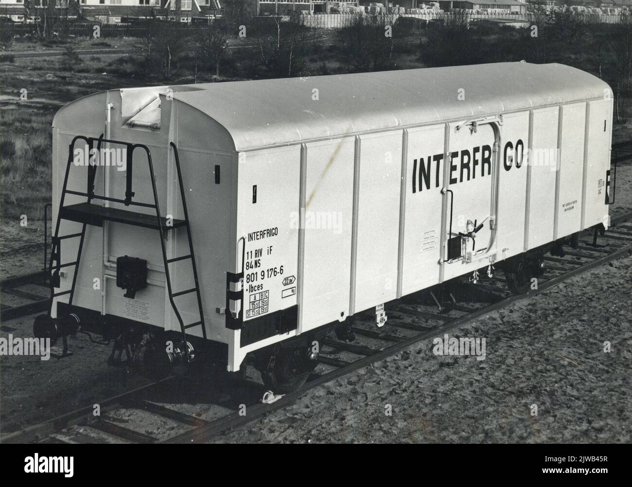 Image of the refrigerator no. 11 84 801 9 176-6 (type Ibces) of N.S ...