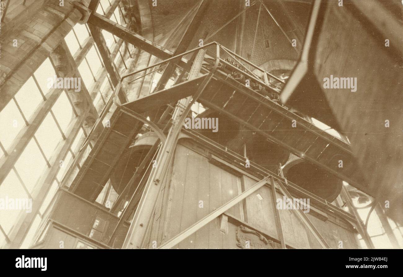 Face in the Dom tower in Utrecht: the Luizlolder with the clocks seen ...