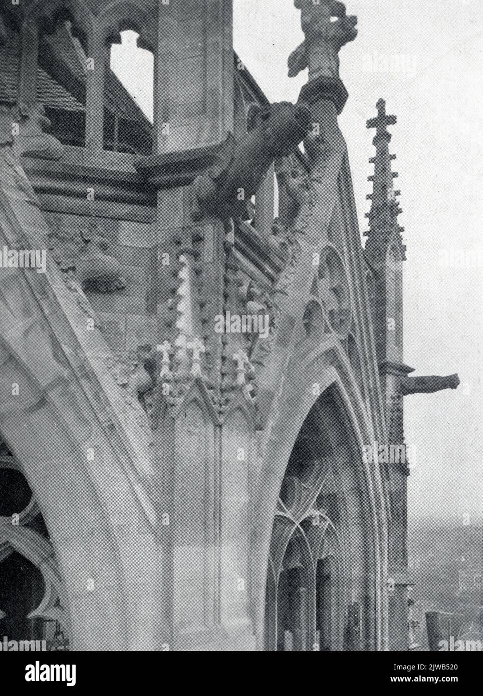 Image of part of a window arch of the lantern of the Dom tower ...
