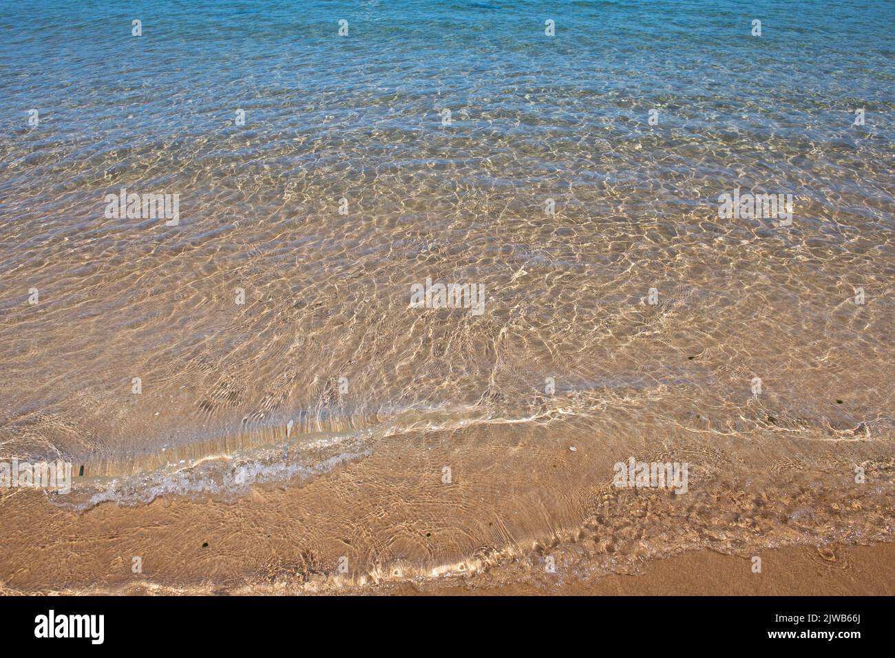 Calm sea water background. Tranquil water landscape with calm surface ...