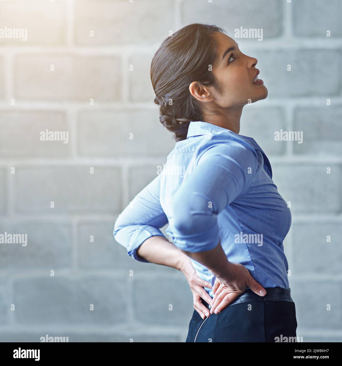 Work back muscles hi-res stock photography and images - Alamy