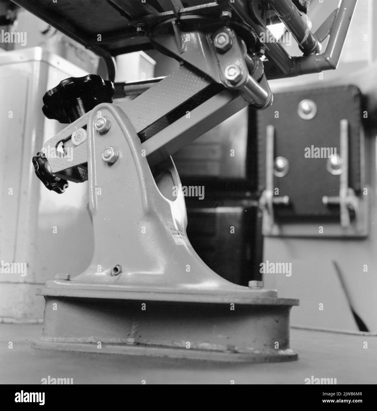 Image of the leg of the (adjustable) driver's seat in the cabin ...