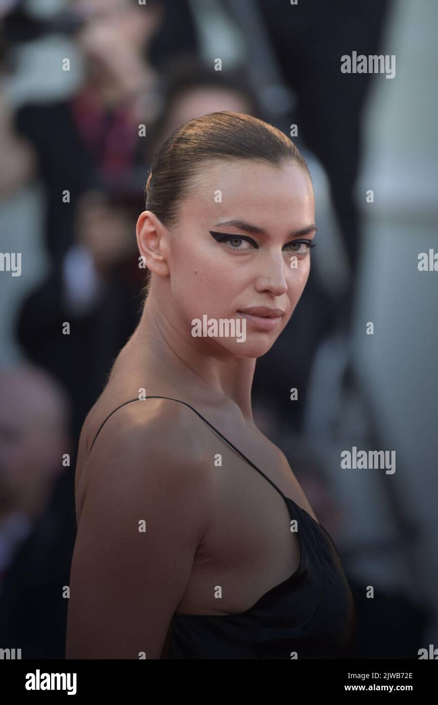 Irina shayk red carpet hi-res stock photography and images - Alamy