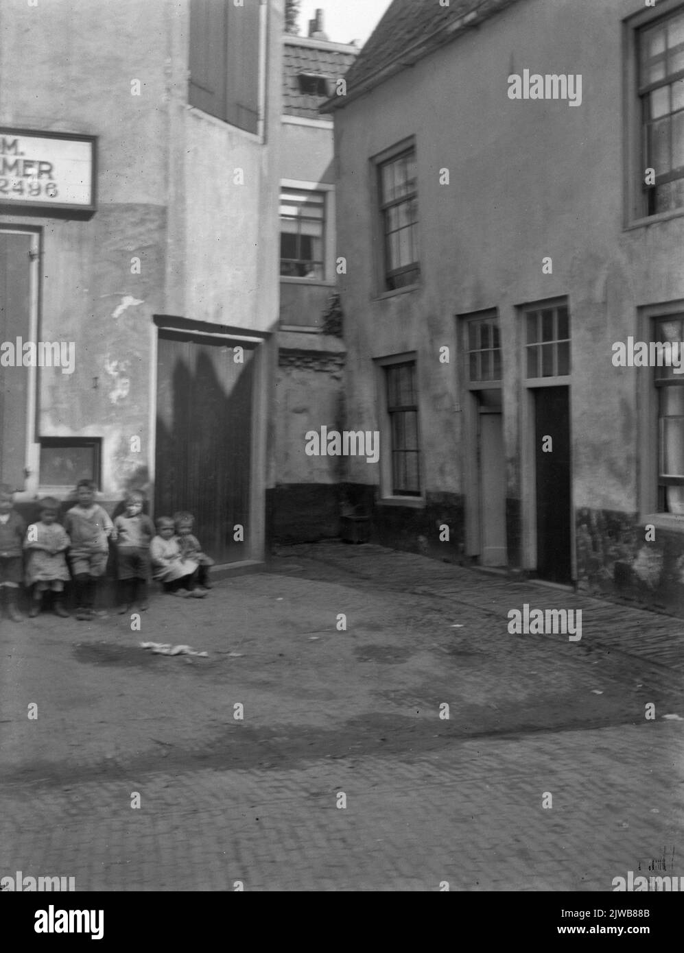 Historic stone corner building Black and White Stock Photos & Images ...