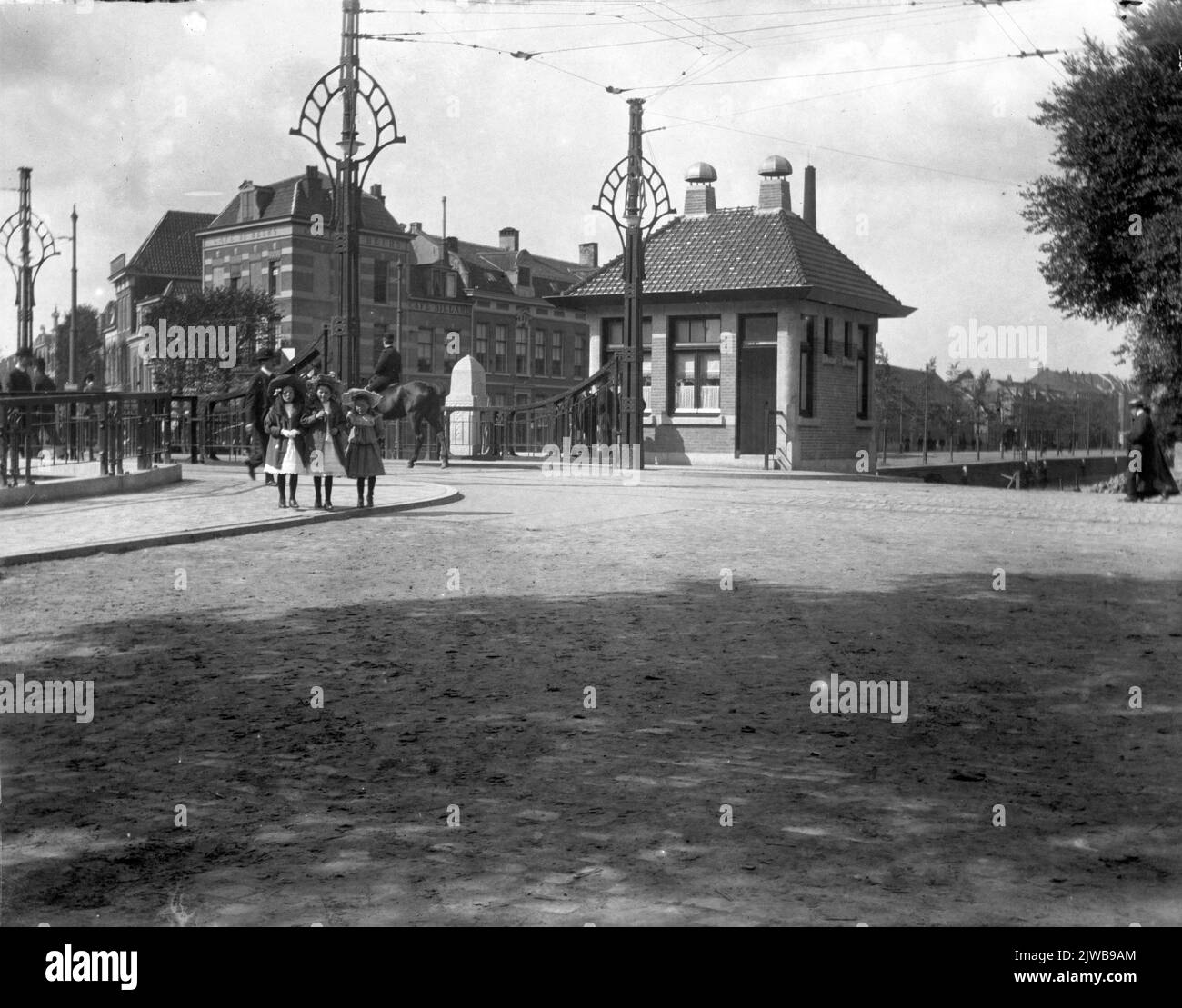 L space Black and White Stock Photos & Images - Alamy