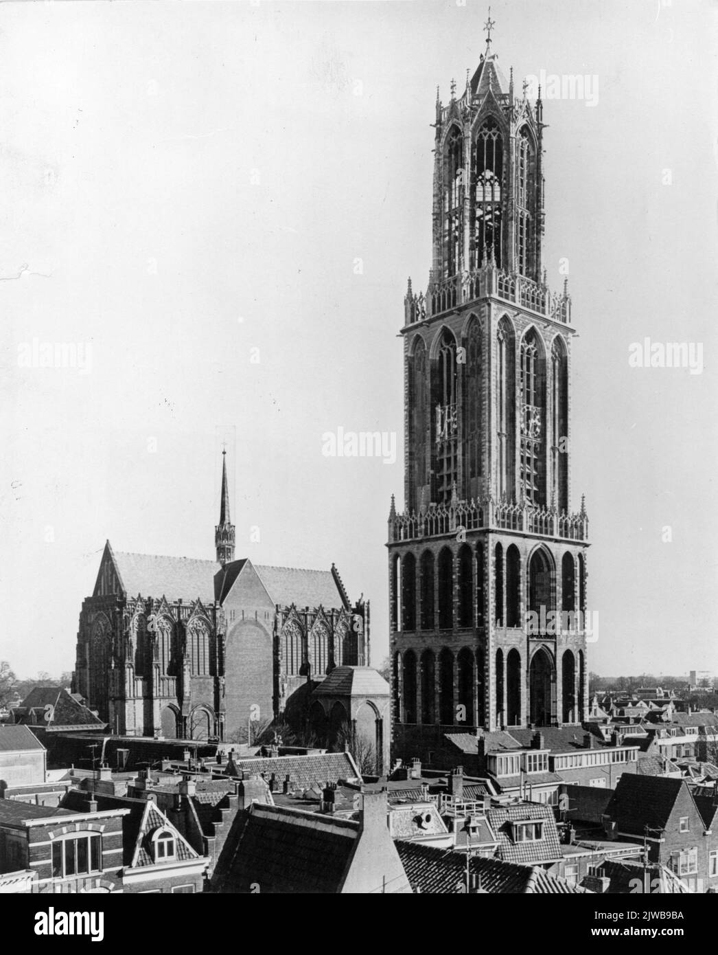 View of the Dom tower and Domkerk (Domplein) in Utrecht, with a turret ...