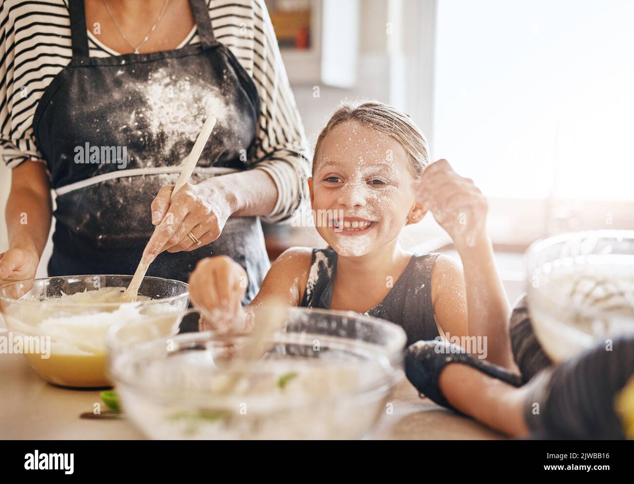 Family having fun in a kitchen real hi-res stock photography and images ...