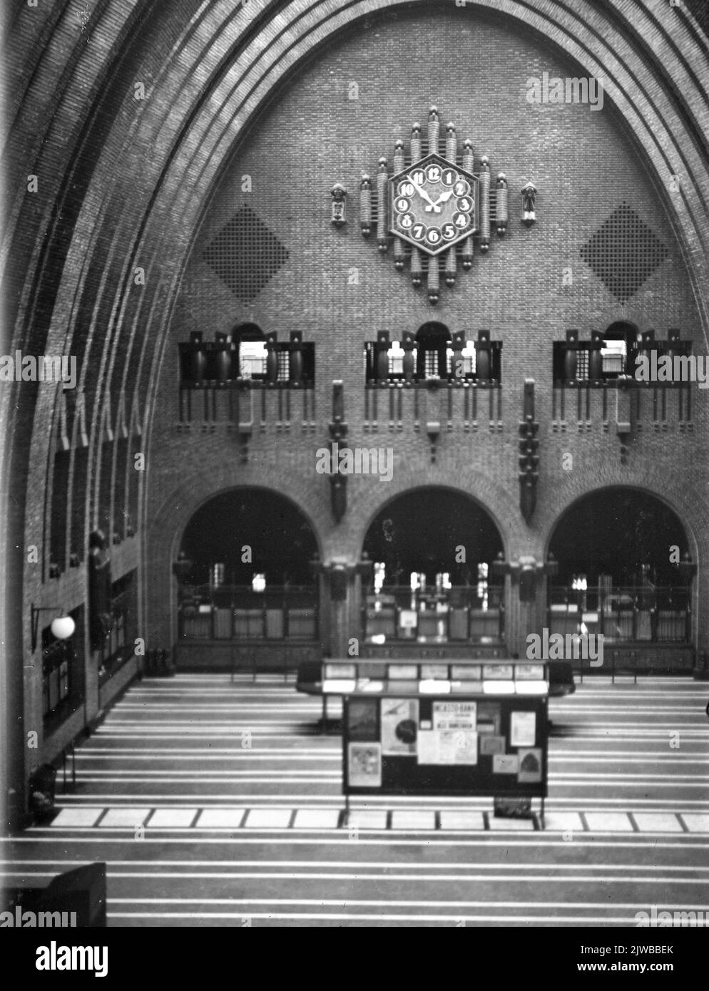 View main post office Black and White Stock Photos & Images - Alamy
