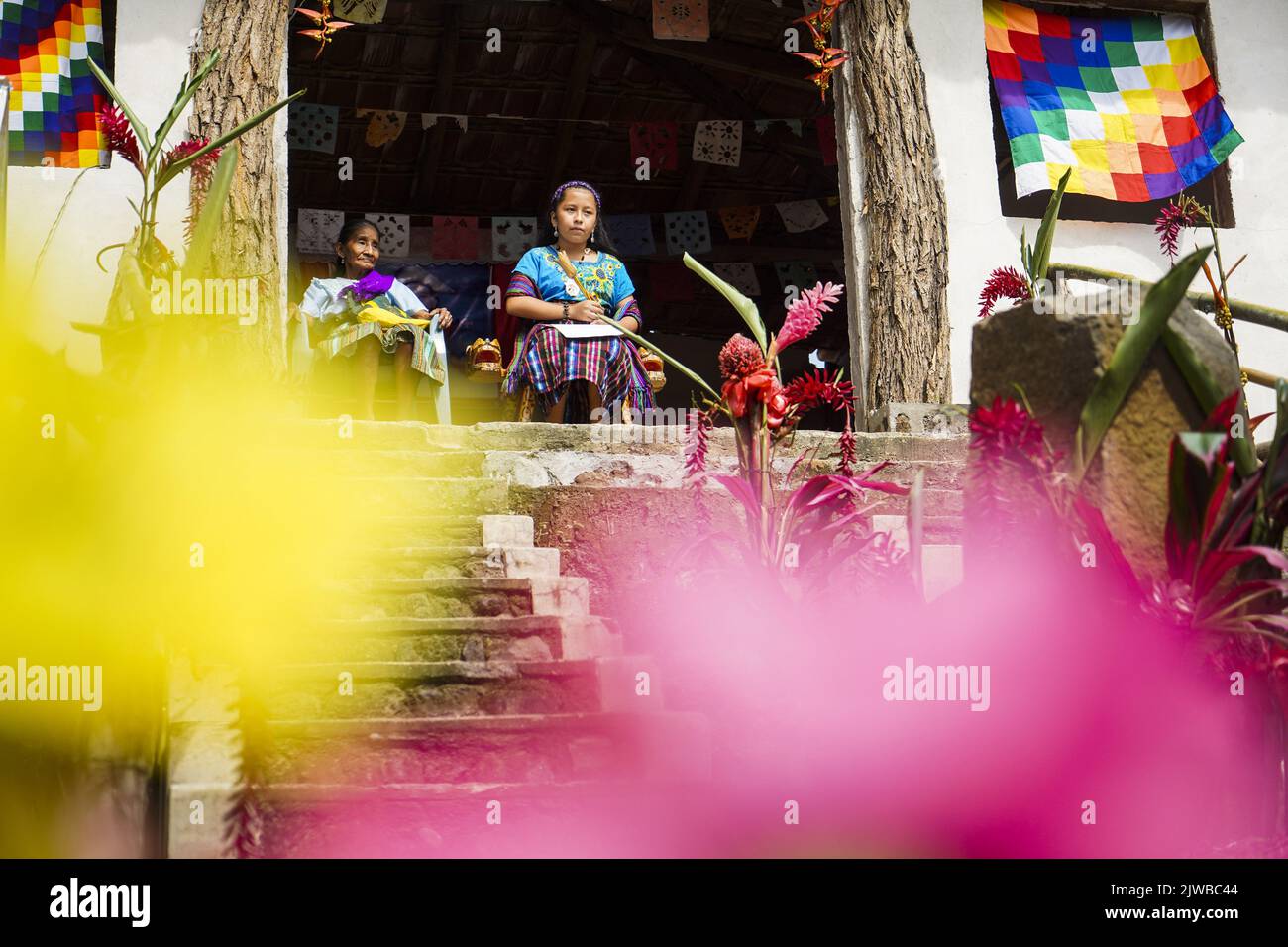 Tatiana Melisa Pila (R), 12, crowned as the "Shilone princess" (name ...