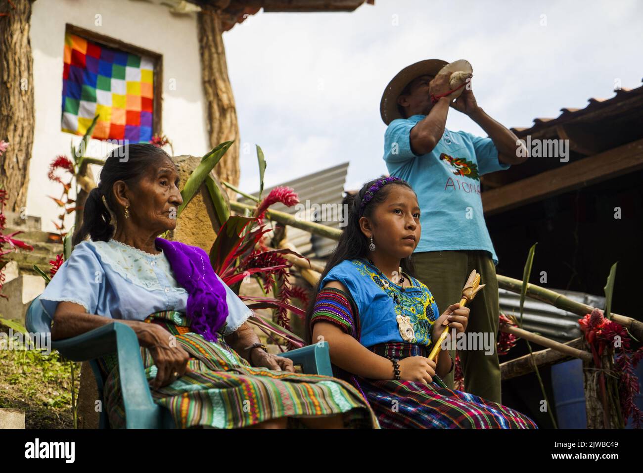 Tatiana Melisa Pila (C), 12, crowned as the "Shilone princess" (name ...