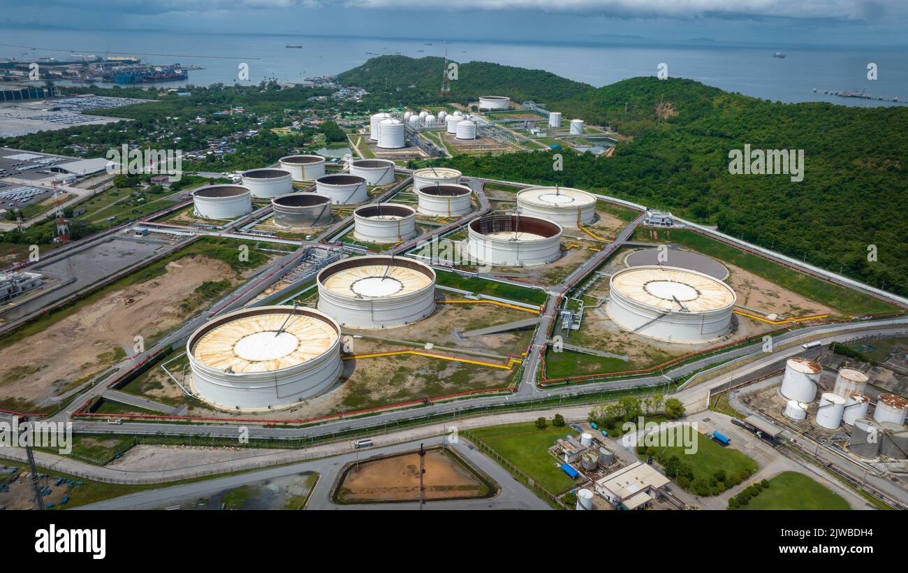 Oil Refinery Gas Chemical Equipment Prodiction import export Concept ...