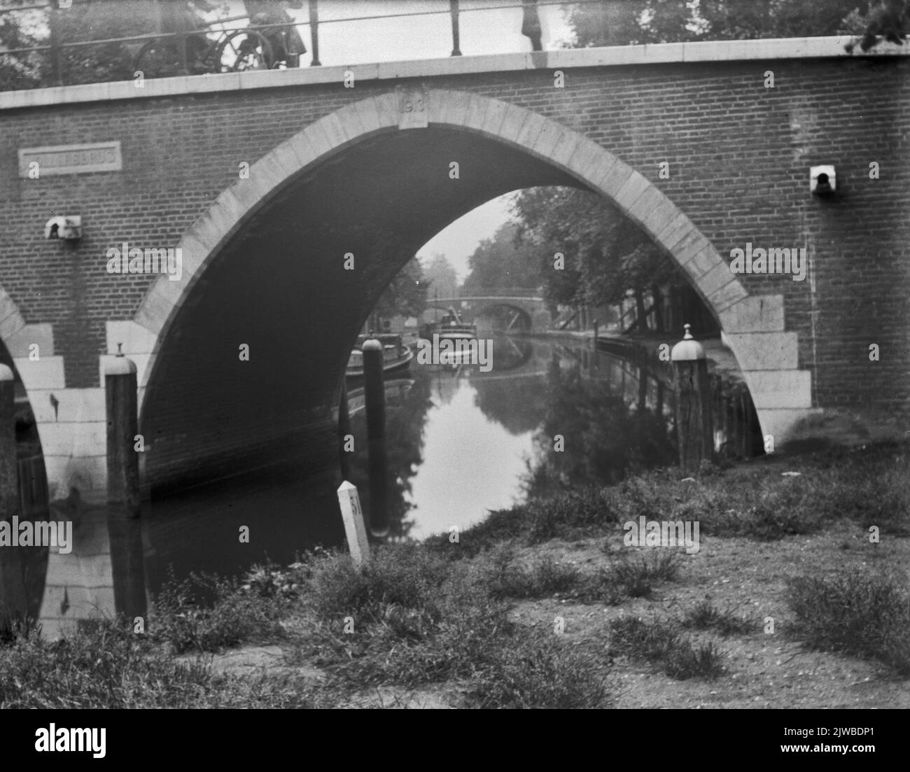 View of the Vollersbrug over the Oudegracht in Utrecht, from the south Stock Photo - Alamy