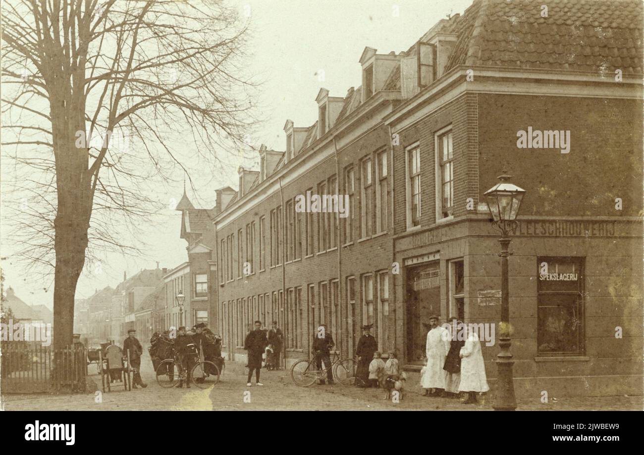 Face in the Oudwijkerdwarsstraat in Utrecht with the butcher shop A.H.J ...