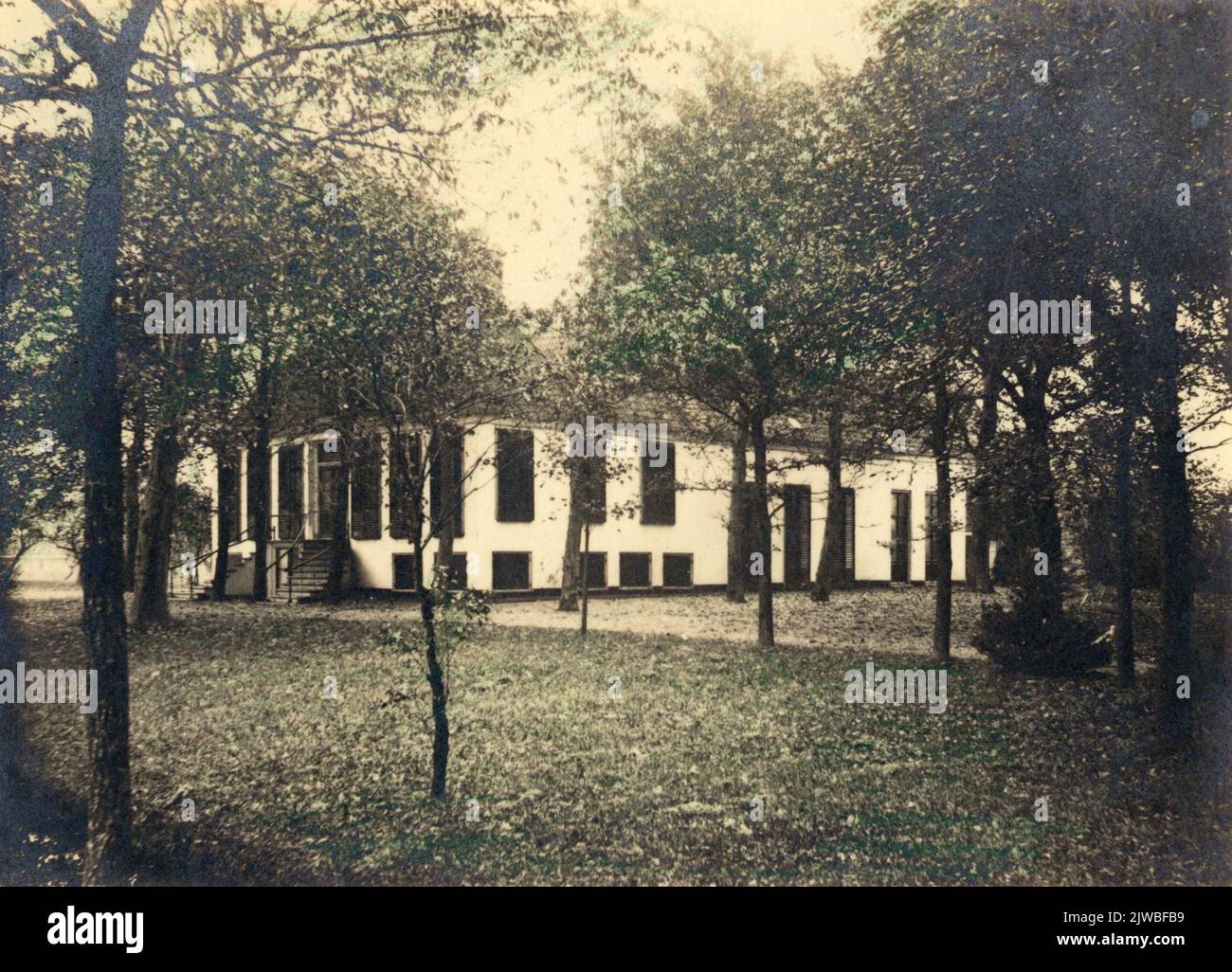 View of the front and right façade of the Lindenhoff country house ...