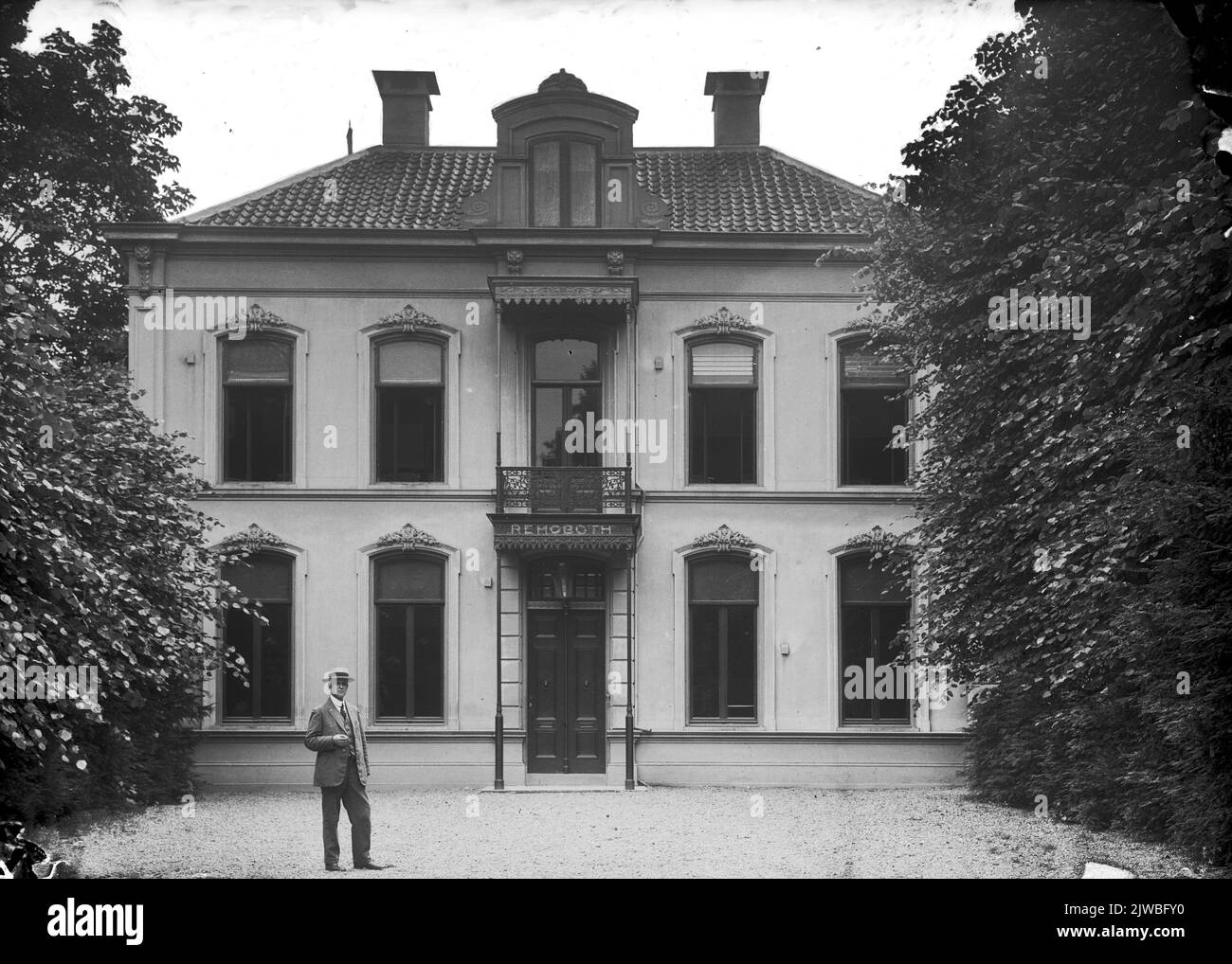 View of the facade of the Christian breeding school Rehoboth (Maliebaan ...