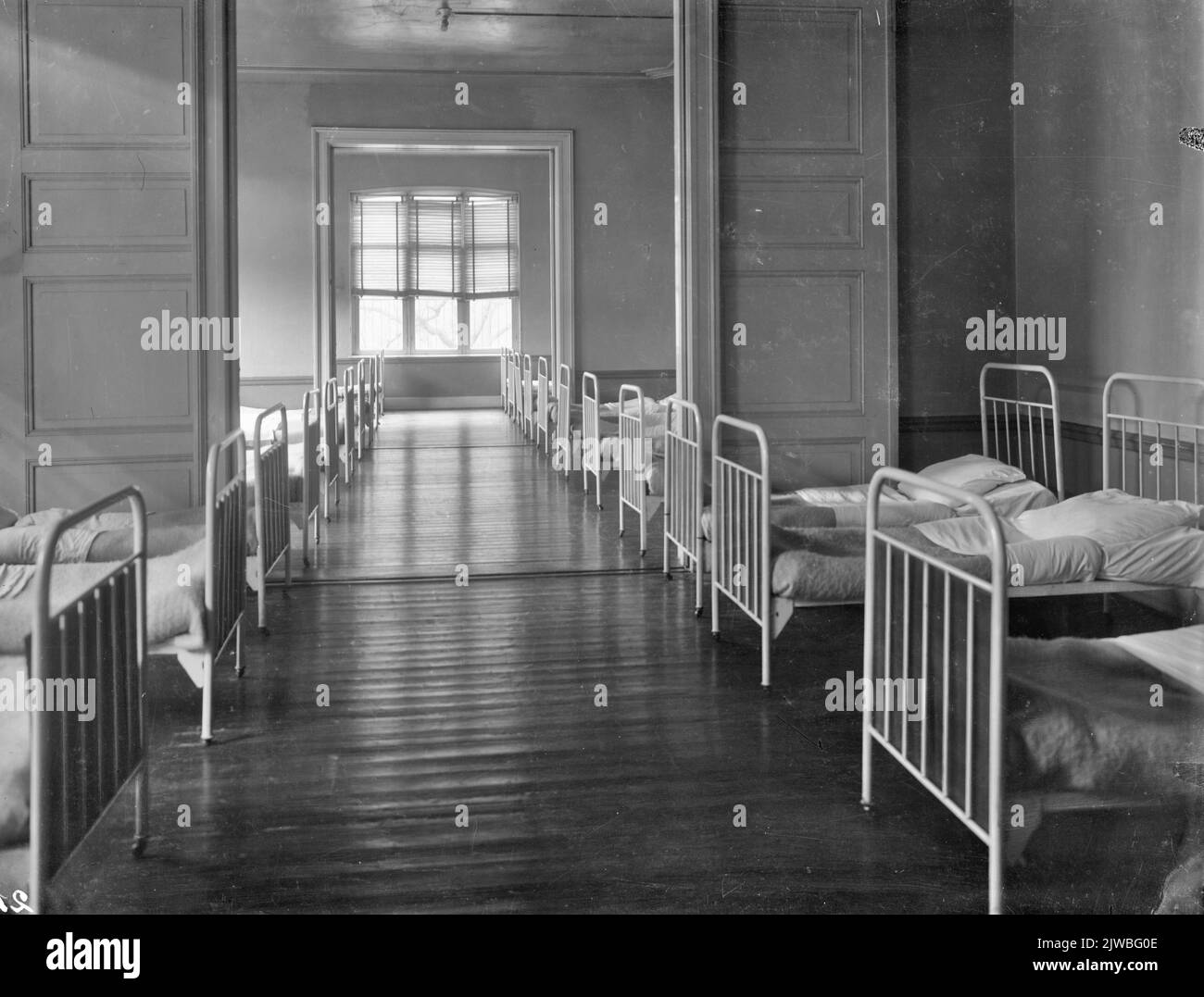 Interior of the Central Israelite Orphanage (Nieuwegracht 92) in ...