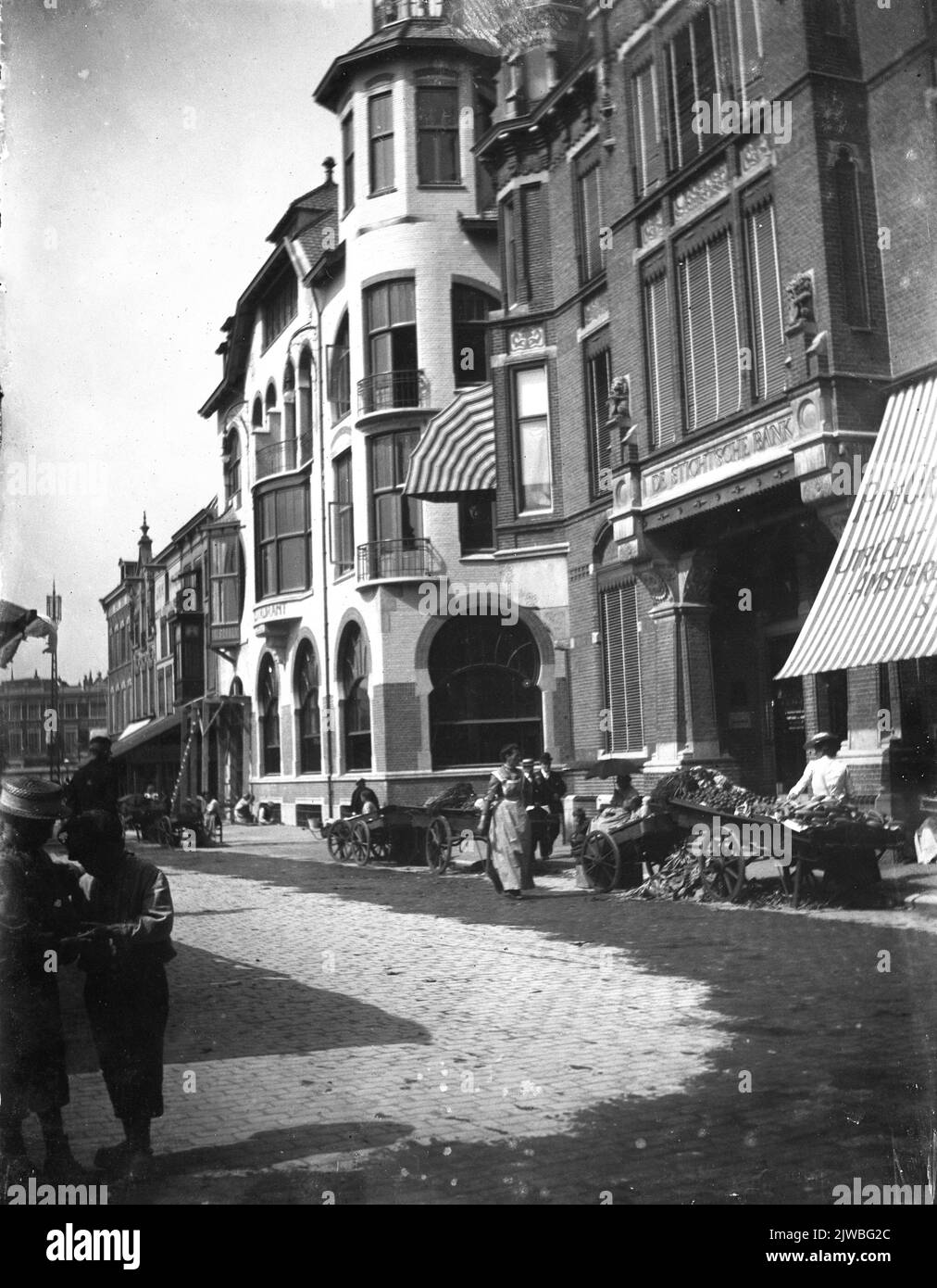 View of the Houses Vredenburg 2 (right, Stichtsche Bank) and 3 (center ...