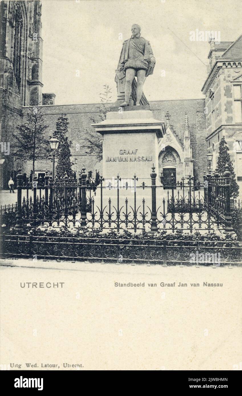 View of the statue Jan van Nassau (Munsterkerkhof) in Utrecht.n.b.: In ...