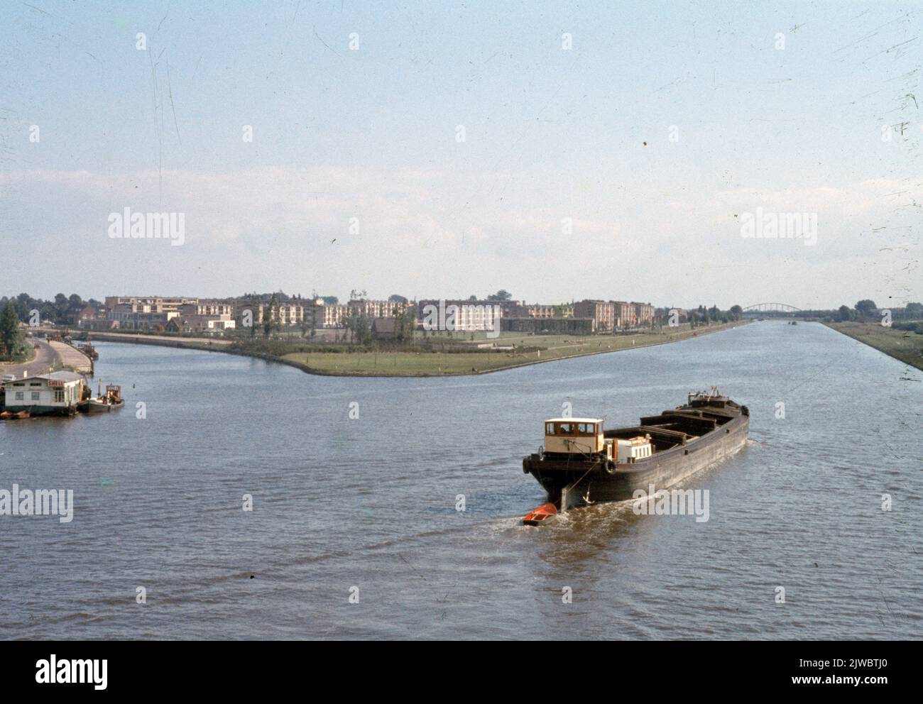 View over the Amsterdam-Rijnkanaal on the Oog and all in Utrecht with ...