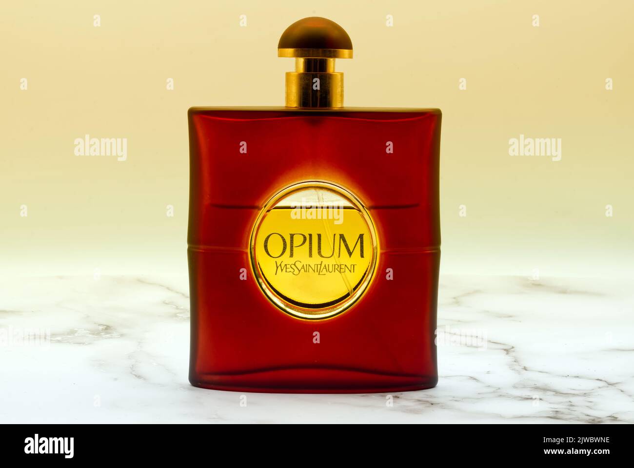Opium perfume yves hi-res stock photography and images - Alamy