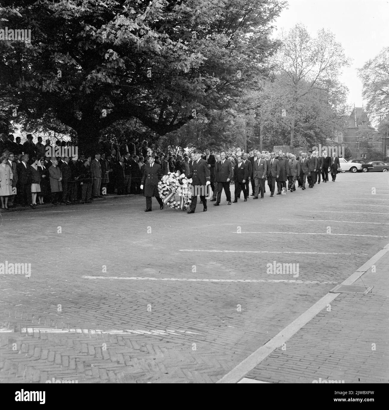 Image of the wreath laying at the monument for fallen railway staff at ...