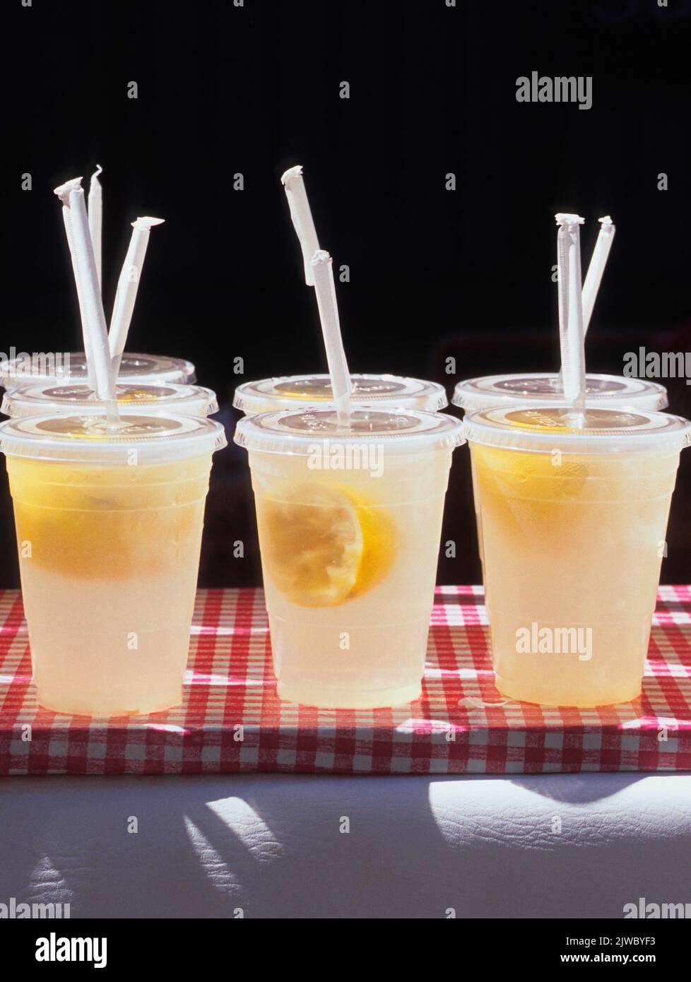 Plastic cups lemon weges hi-res stock photography and images - Alamy