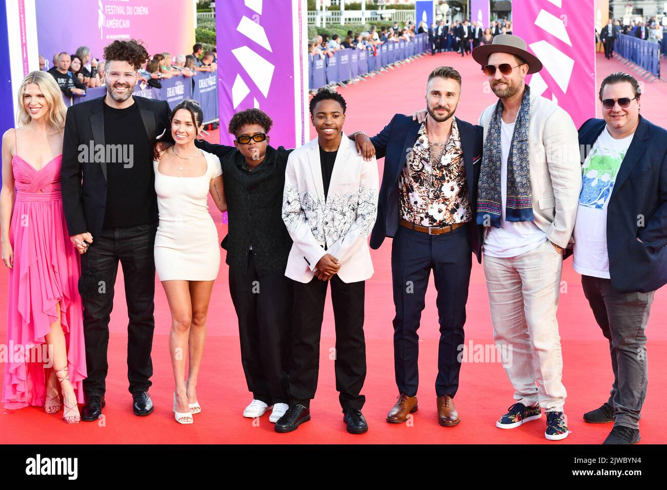 Guest, Zack Mann, Ali Richey, Mylen Bradford, Dallas Young, Nick Richey ...