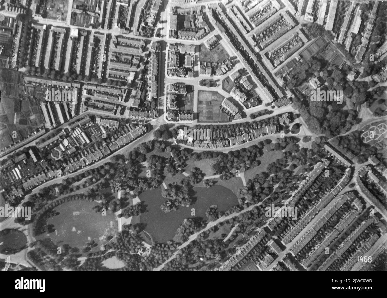 Vertical aerial photo of the surroundings of the Wilhelminapark in ...