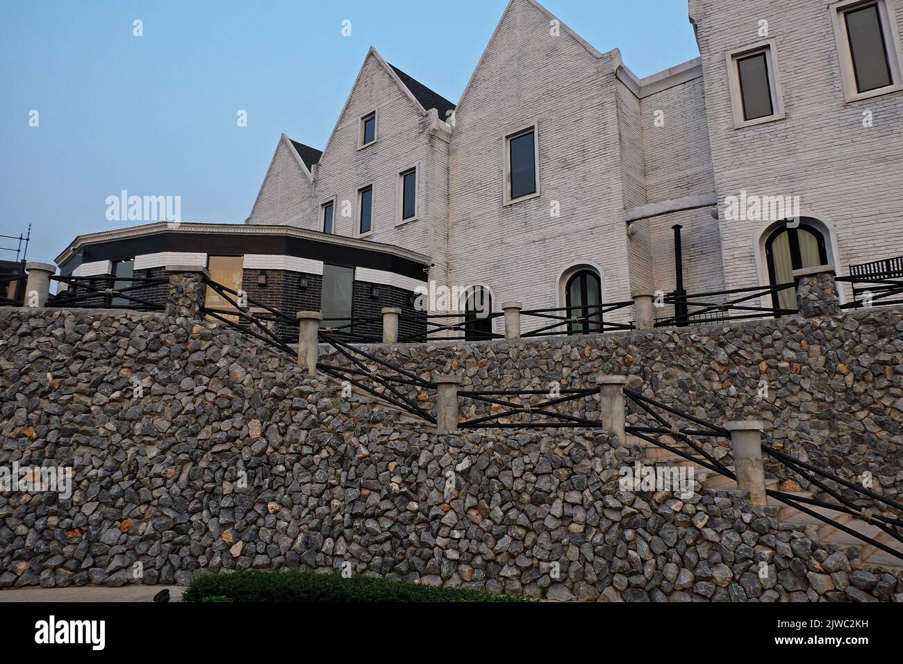 Exterior architecture and building design of Outdoor patio and dining ...