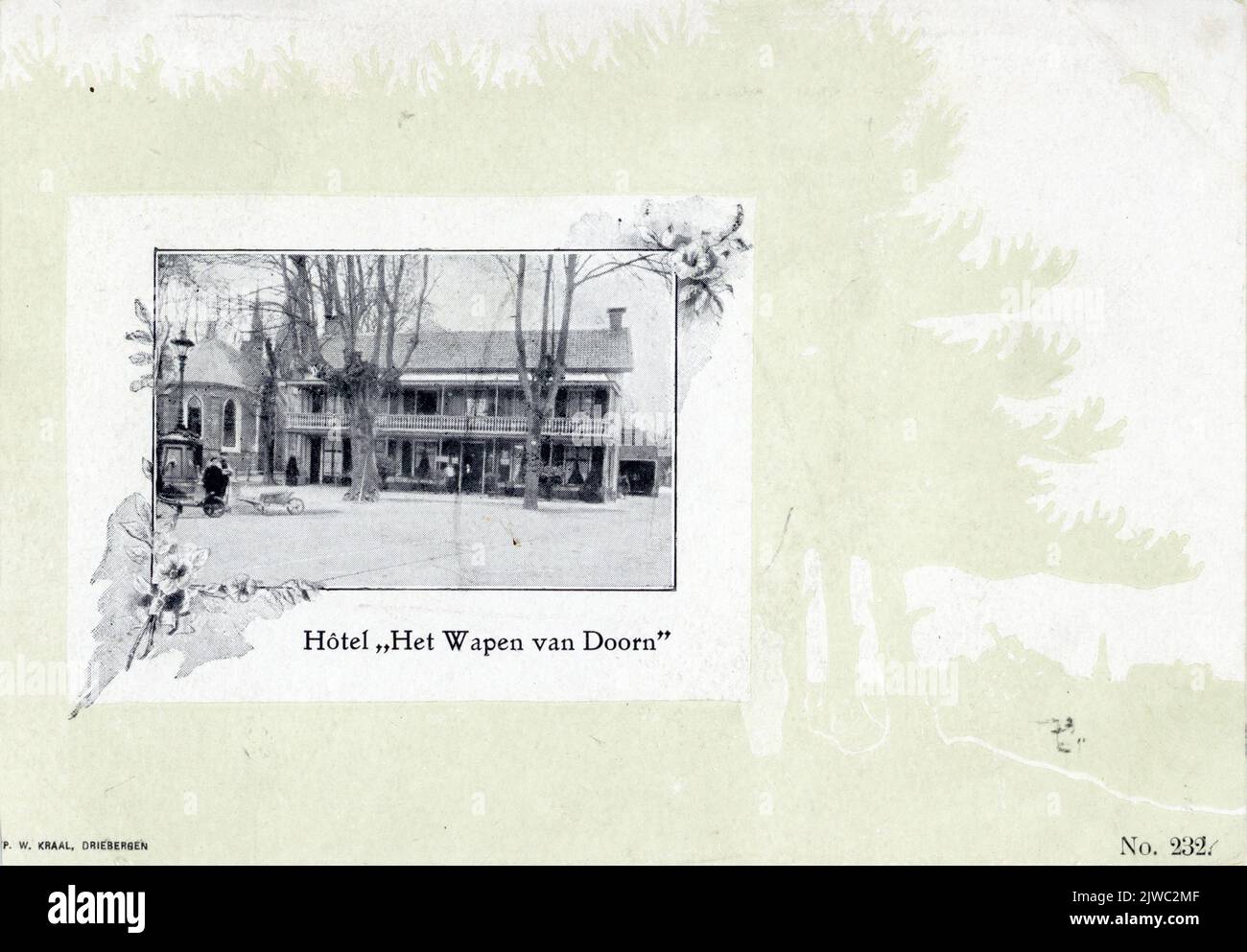 View of the front of the hotel Het Wapen van Doorn on the Dorpsplein ...