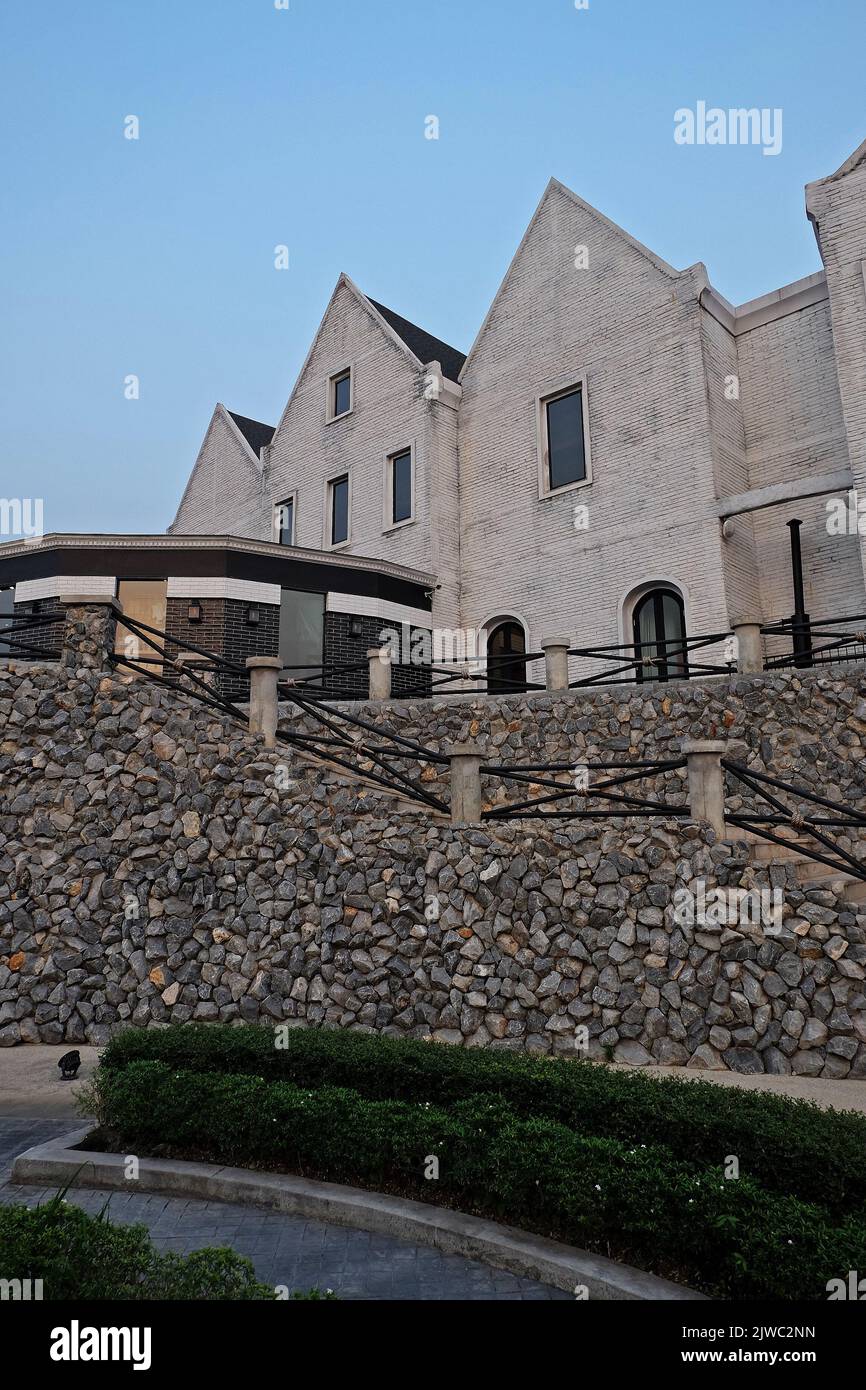 Exterior architecture and building design of Outdoor patio and dining ...