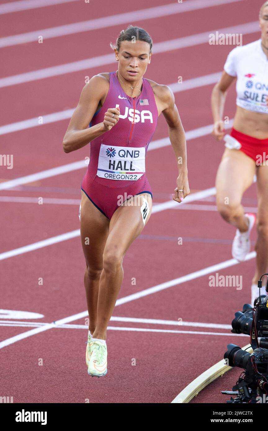Anna Hall of the USA competing in the 800m Heptathlon at the World ...