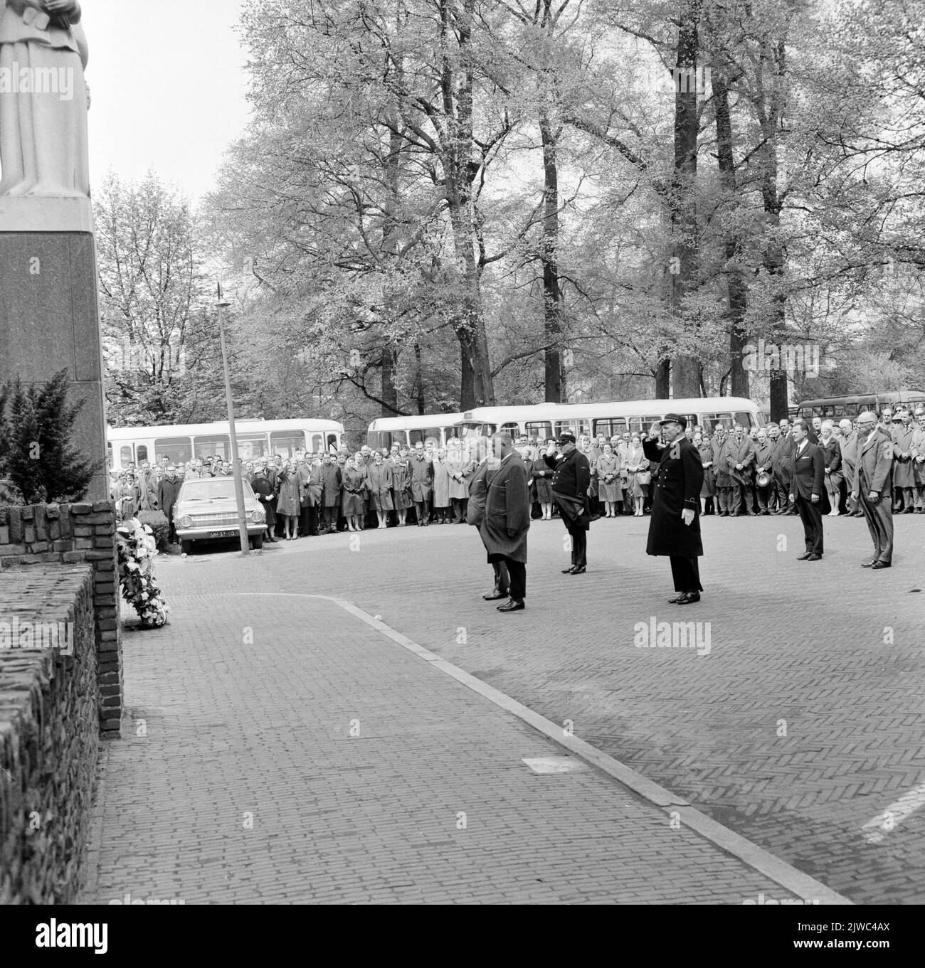 Image of the wreath laying at the monument for fallen railway staff at ...