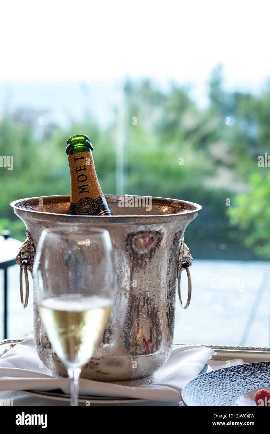 Alcohol in a cooler hi-res stock photography and images - Alamy