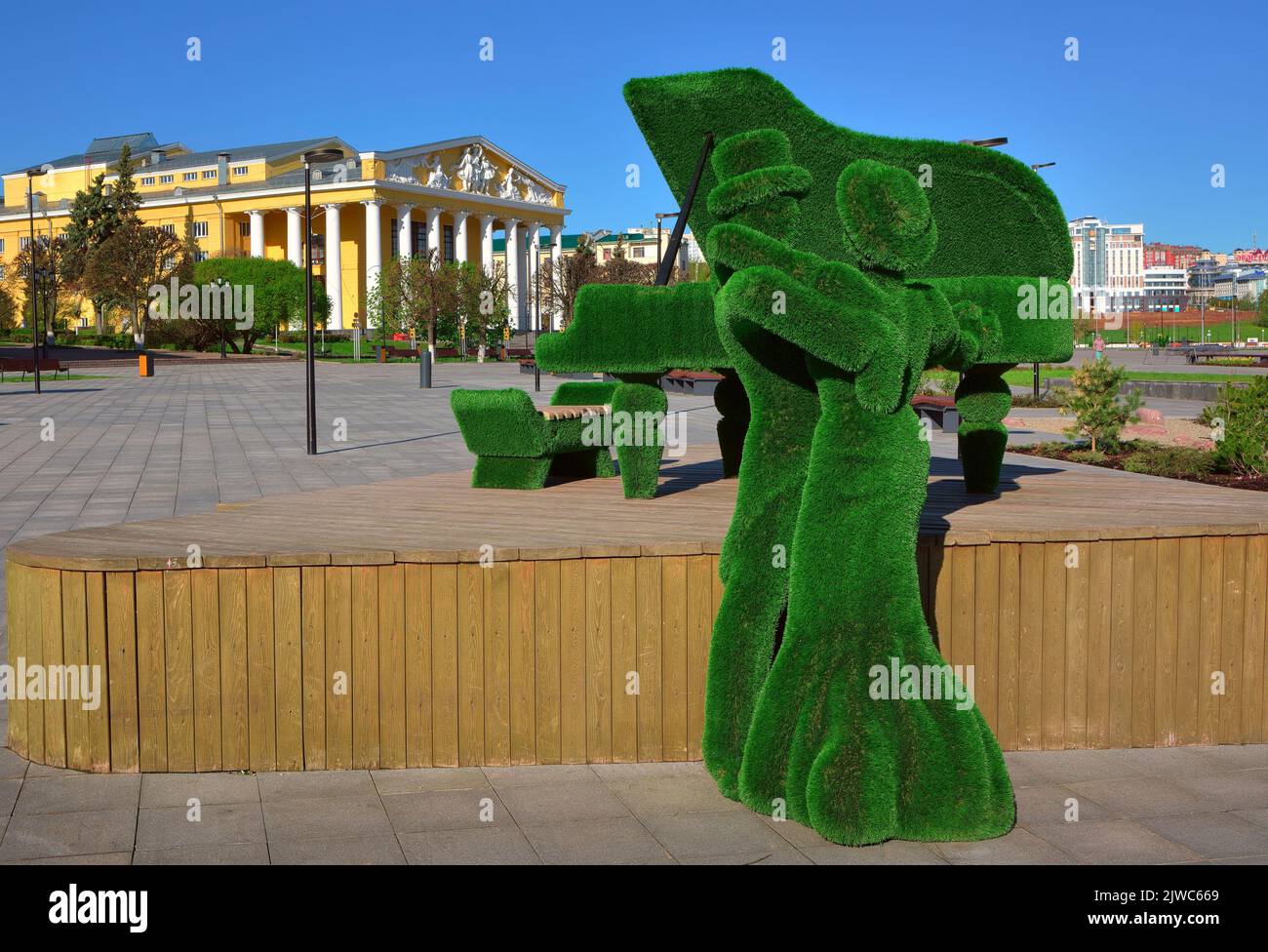 Cheboksary, Russia, 05.13.2022. Sculptures on Red Square. Street ...