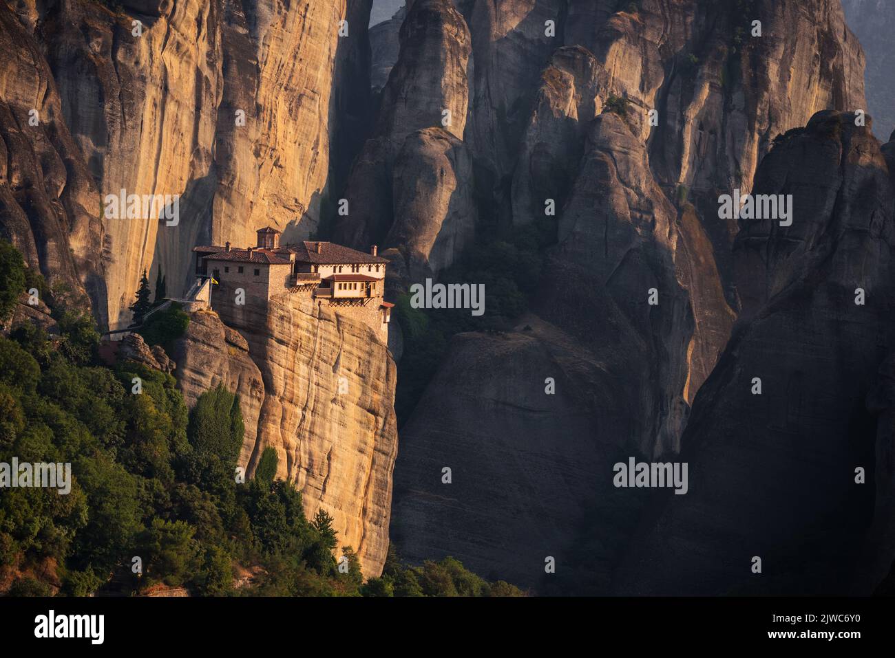 Beautiful landscape with amazing old monasteries of Meteora, Kalabaka ...