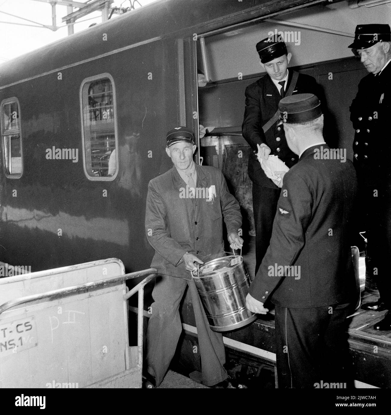 Overloading image Black and White Stock Photos & Images - Alamy