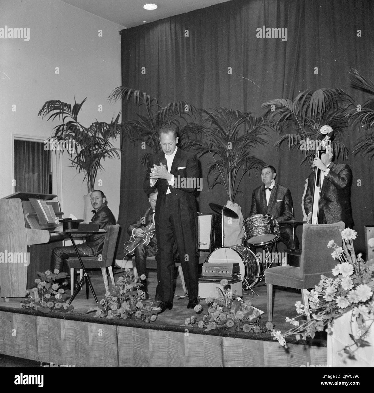 Image of the performance of magician Fred Kaps during the reception of ...