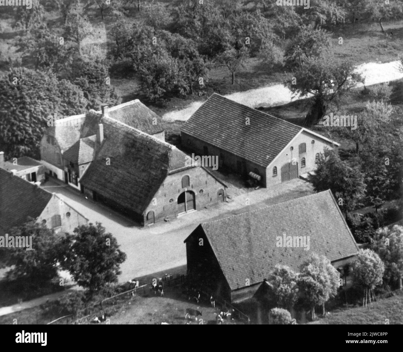 Aerial photo of the Kouwenhoven farm (Kouwenhovenselaan 1) in Zeist ...