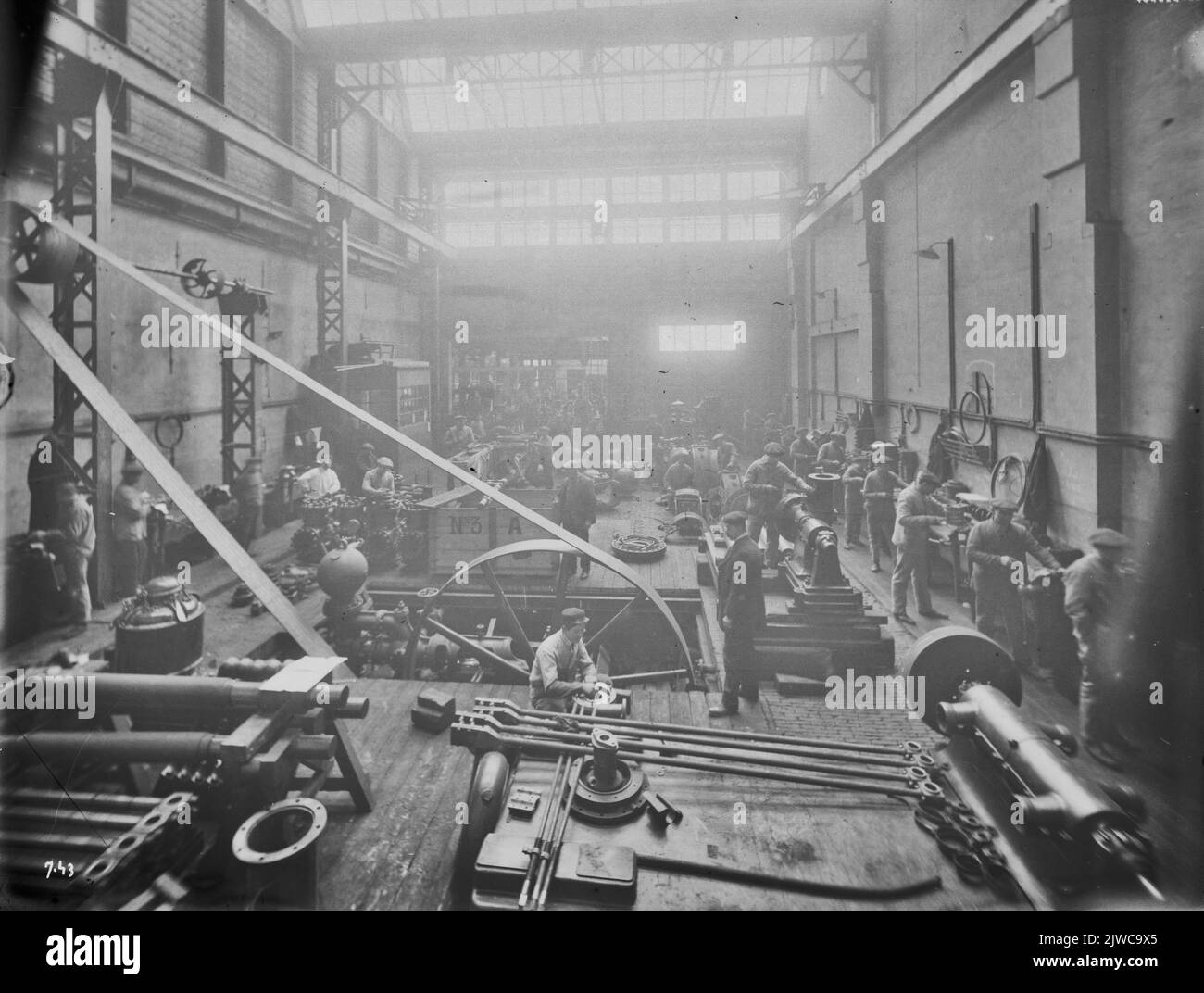 Interieur of the Machinefabriek of the Louis Smulders & Co (Groeneweg 2 ...